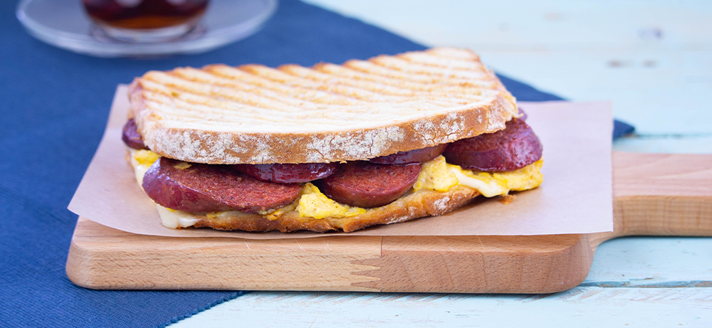 How to Make a Toasted Sujuk Sandwich Recipes - Taste of Pinar