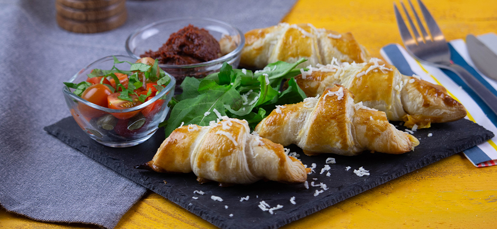 How to Make Mini Croissant Snacks Recipes - Taste of Pinar